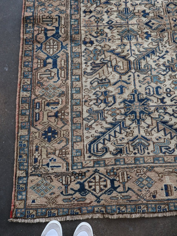 How to Hang a Rug on the Wall: 5 Easy Methods with Tips and Examples ...